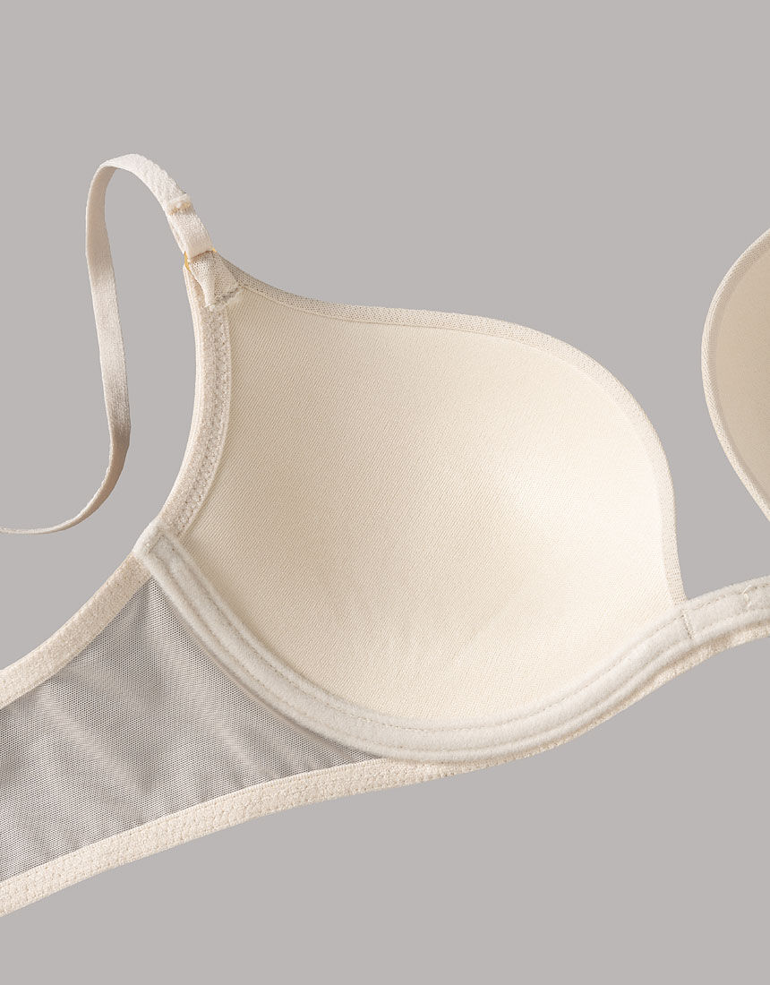 Yue アウターにひびきにくい 3／4カップブラ BJP460｜ワコール直営の公式下着通販サイト Wacoal Web Store